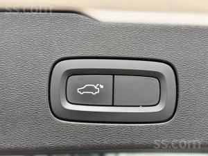 Grey Volvo V60 2020 in Riga, with an engine capacity of 2.00 L and mileage of 104 thousand km for 16900 €, photo 19 on AUTOMOTO.COM.LV