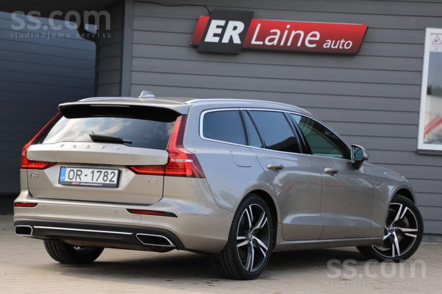 Grey Volvo V60 2020 in Tukums, with an engine capacity of 2.00 L and mileage of 204 thousand km for 17000 €, photo 4 on AUTOMOTO.COM.LV