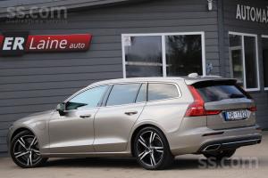 Grey Volvo V60 2020 in Tukums, with an engine capacity of 2.00 L and mileage of 204 thousand km for 17000 €, photo 7 on AUTOMOTO.COM.LV