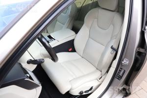 Grey Volvo V60 2020 in Tukums, with an engine capacity of 2.00 L and mileage of 204 thousand km for 17000 €, photo 9 on AUTOMOTO.COM.LV