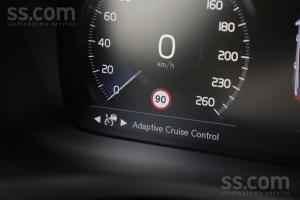 Grey Volvo V60 2020 in Tukums, with an engine capacity of 2.00 L and mileage of 204 thousand km for 17000 €, photo 13 on AUTOMOTO.COM.LV