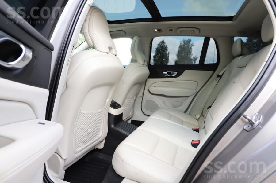 Grey Volvo V60 2020 in Tukums, with an engine capacity of 2.00 L and mileage of 204 thousand km for 17000 €, photo 18 on AUTOMOTO.COM.LV