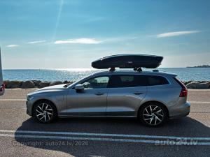 Grey Volvo V60 2020 in Tallinn, with an engine capacity of 2.00 L and mileage of 106 thousand km for 25990 €, photo  on AUTOMOTO.COM.LV