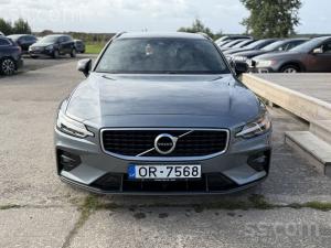 Grey Volvo V60 2020 in Riga, with an engine capacity of 2.00 L and mileage of 127 thousand km for 19700 €, photo 3 on AUTOMOTO.COM.LV