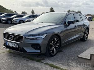 Grey Volvo V60 2020 in Riga, with an engine capacity of 2.00 L and mileage of 127 thousand km for 19700 €, photo 4 on AUTOMOTO.COM.LV