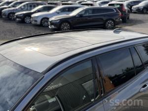 Grey Volvo V60 2020 in Riga, with an engine capacity of 2.00 L and mileage of 127 thousand km for 19700 €, photo 30 on AUTOMOTO.COM.LV