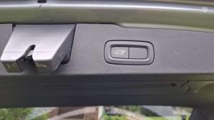 Grey Volvo V60 2020 in Ignalina, with an engine capacity of 2.00 L and mileage of 245 thousand km for 13000 €, photo 16 on AUTOMOTO.COM.LV
