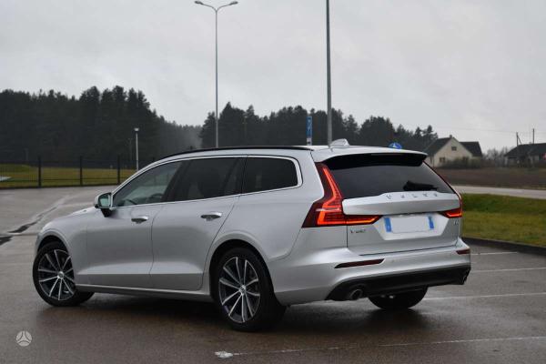 Grey Volvo V60 2021 in Taurage, with an engine capacity of 1.97 L and mileage of 220 thousand km for 16800 €, photo 2 on AUTOMOTO.COM.LV