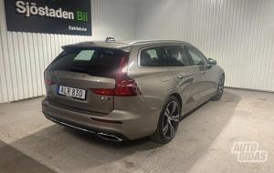 Pelēks Volvo V60 2021 Kauņa, ar dzinēja tilpumu 0.00 L un nobraukumu 98 tūkst. km par 33454 €, foto 4 vietnē AUTOMOTO.COM.LV