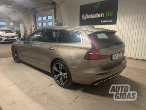 Pelēks Volvo V60 2021 Kauņa, ar dzinēja tilpumu 0.00 L un nobraukumu 98 tūkst. km par 33454 €, foto 24 vietnē AUTOMOTO.COM.LV