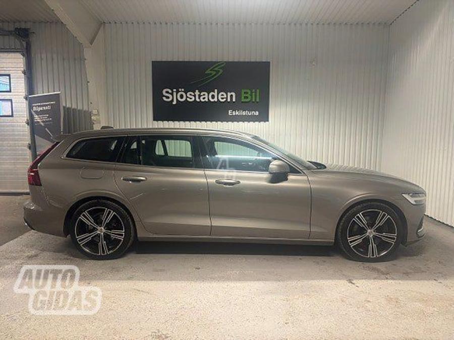 Pelēks Volvo V60 2021 Kauņa, ar dzinēja tilpumu 0.00 L un nobraukumu 98 tūkst. km par 33454 €, foto 26 vietnē AUTOMOTO.COM.LV