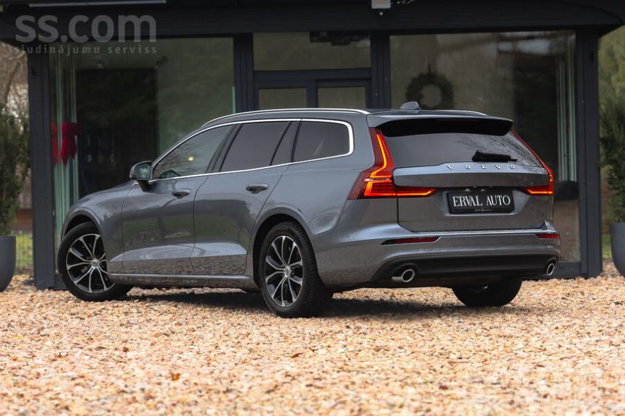 Grey Volvo V60 2021 in Jelgava, with an engine capacity of 2.00 L and mileage of 252 thousand km for 16400 €, photo 4 on AUTOMOTO.COM.LV