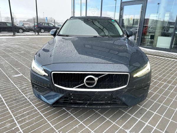 Pelēks Volvo V60 2021 Kauņa, ar dzinēja tilpumu 1.97 L un nobraukumu 210 tūkst. km par 14400 €, foto 2 vietnē AUTOMOTO.COM.LV