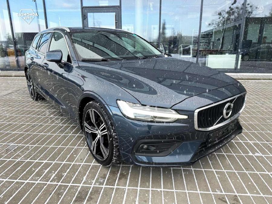 Grey Volvo V60 2021 in Kaunas, with an engine capacity of 1.97 L and mileage of 210 thousand km for 14400 €, photo 3 on AUTOMOTO.COM.LV