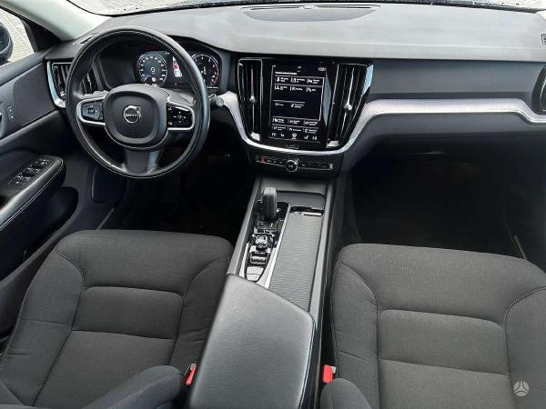 Pelēks Volvo V60 2021 Kauņa, ar dzinēja tilpumu 1.97 L un nobraukumu 210 tūkst. km par 14400 €, foto 8 vietnē AUTOMOTO.COM.LV