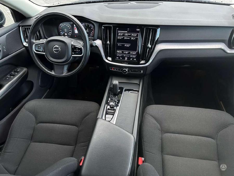 Grey Volvo V60 2021 in Kaunas, with an engine capacity of 1.97 L and mileage of 210 thousand km for 14400 €, photo 8 on AUTOMOTO.COM.LV
