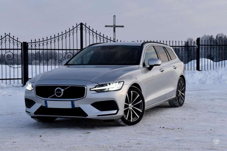 Grey Volvo V60 2021 in Taurage, with an engine capacity of 1.97 L and mileage of 220 thousand km for 16500 €, photo 1 on AUTOMOTO.COM.LV