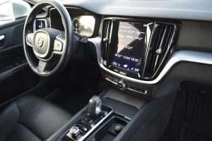 Grey Volvo V60 2021 in Taurage, with an engine capacity of 1.97 L and mileage of 220 thousand km for 16500 €, photo 9 on AUTOMOTO.COM.LV