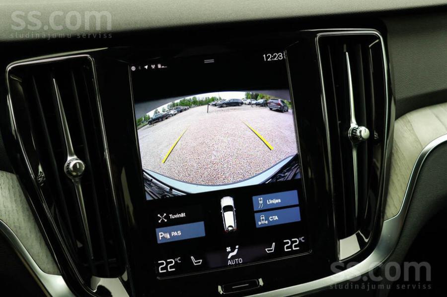 Pelēks Volvo V60 2021 Tukums, ar dzinēja tilpumu 2.00 L un nobraukumu 175 tūkst. km par 100 €, foto 15 vietnē AUTOMOTO.COM.LV