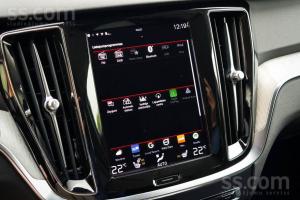 Pelēks Volvo V60 2021 Tukums, ar dzinēja tilpumu 2.00 L un nobraukumu 175 tūkst. km par 100 €, foto 17 vietnē AUTOMOTO.COM.LV