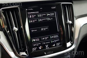 Pelēks Volvo V60 2021 Tukums, ar dzinēja tilpumu 2.00 L un nobraukumu 175 tūkst. km par 100 €, foto 18 vietnē AUTOMOTO.COM.LV