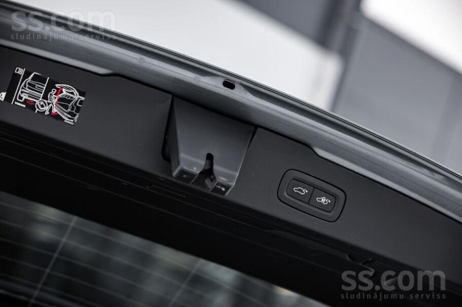Pelēks Volvo V60 2021 Jelgava, ar dzinēja tilpumu 2.00 L un nobraukumu 252 tūkst. km par 14800 €, foto 20 vietnē AUTOMOTO.COM.LV