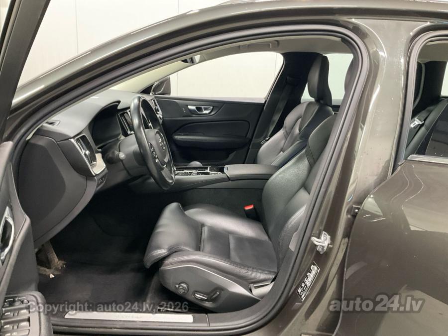 Pelēks Volvo V60 2021 Tartu, ar dzinēja tilpumu 2.00 L un nobraukumu 250 tūkst. km par 18500 €, foto 8 vietnē AUTOMOTO.COM.LV