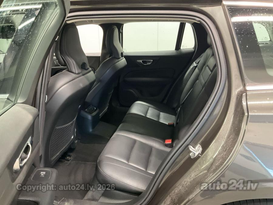 Pelēks Volvo V60 2021 Tartu, ar dzinēja tilpumu 2.00 L un nobraukumu 250 tūkst. km par 18500 €, foto 9 vietnē AUTOMOTO.COM.LV