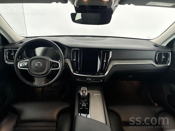 Grey Volvo V60 2021 in Riga, with an engine capacity of 2.00 L and mileage of 148 thousand km for 23490 €, photo 9 on AUTOMOTO.COM.LV