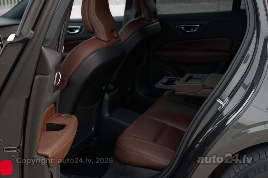Grey Volvo V60 2021 in Tartu, with an engine capacity of 2.00 L and mileage of 73 thousand km for 35000 €, photo 9 on AUTOMOTO.COM.LV