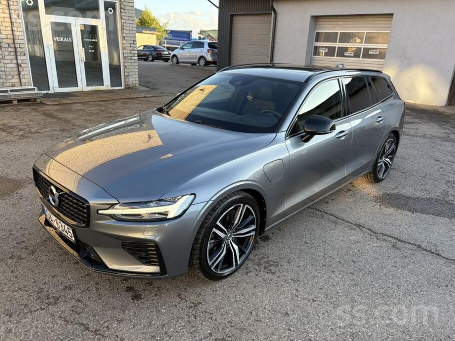 Серый Вольво B60 2021 в Елгава, объемом двигателя 2.00 л и пробегом 203 тыс. км за 21800 €, фото 1 на AUTOMOTO.COM.LV