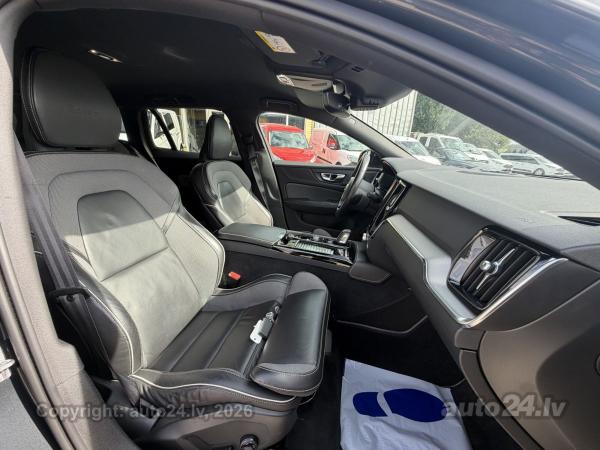 Grey Volvo V60 2021 in Tartu, with an engine capacity of 2.00 L and mileage of 179 thousand km for 20799 €, photo 7 on AUTOMOTO.COM.LV