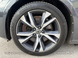 Pelēks Volvo V60 2021 Tartu, ar dzinēja tilpumu 2.00 L un nobraukumu 179 tūkst. km par 20799 €, foto 26 vietnē AUTOMOTO.COM.LV