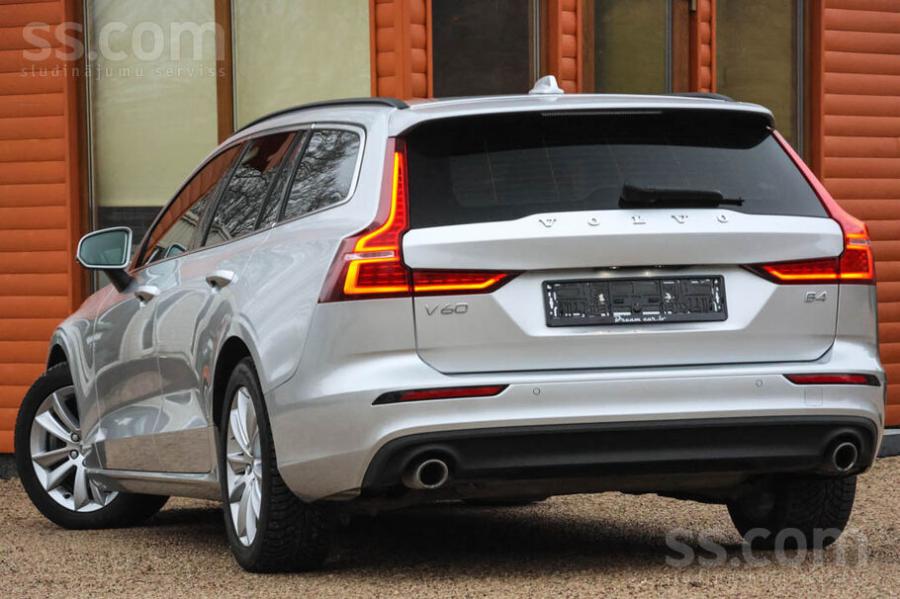 Pelēks Volvo V60 2021 Tukums, ar dzinēja tilpumu 2.00 L un nobraukumu 195 tūkst. km par 100 €, foto 4 vietnē AUTOMOTO.COM.LV