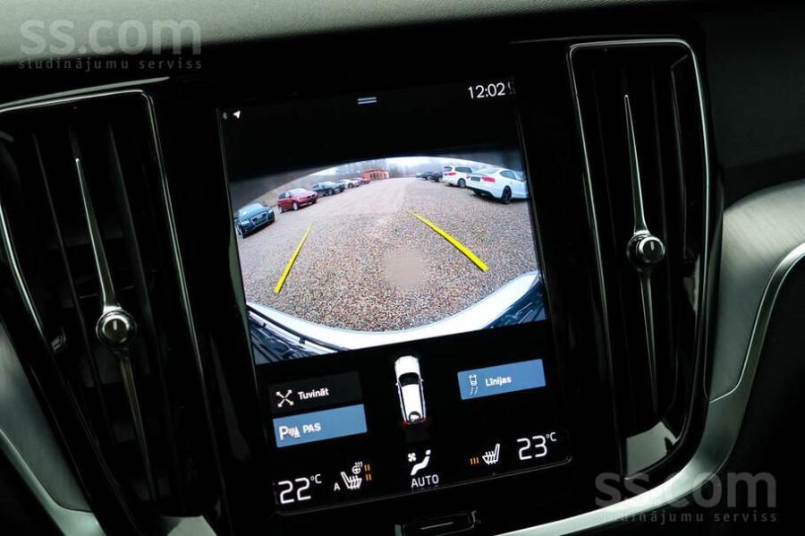 Pelēks Volvo V60 2021 Tukums, ar dzinēja tilpumu 2.00 L un nobraukumu 195 tūkst. km par 100 €, foto 14 vietnē AUTOMOTO.COM.LV