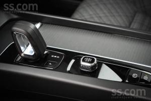 Pelēks Volvo V60 2021 Tukums, ar dzinēja tilpumu 2.00 L un nobraukumu 195 tūkst. km par 100 €, foto 15 vietnē AUTOMOTO.COM.LV