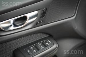 Pelēks Volvo V60 2021 Tukums, ar dzinēja tilpumu 2.00 L un nobraukumu 195 tūkst. km par 100 €, foto 16 vietnē AUTOMOTO.COM.LV