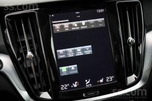 Pelēks Volvo V60 2021 Tukums, ar dzinēja tilpumu 2.00 L un nobraukumu 195 tūkst. km par 100 €, foto 21 vietnē AUTOMOTO.COM.LV