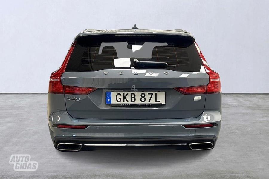 Grey Volvo V60 2022 in Kaunas, with an engine capacity of 0.00 L and mileage of 71 thousand km for 36684 €, photo 5 on AUTOMOTO.COM.LV