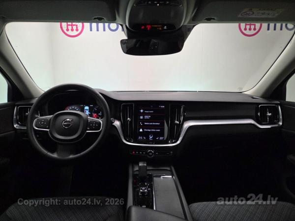 Pelēks Volvo V60 2022 Tallina, ar dzinēja tilpumu 2.00 L un nobraukumu 167 tūkst. km par 17900 €, foto 8 vietnē AUTOMOTO.COM.LV