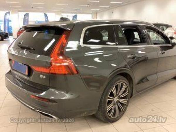 Pelēks Volvo V60 2022 Tallina, ar dzinēja tilpumu 2.00 L un nobraukumu 177 tūkst. km par 21500 €, foto 3 vietnē AUTOMOTO.COM.LV