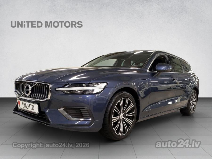 Pelēks Volvo V60 2022 Tallina, ar dzinēja tilpumu 2.00 L un nobraukumu 39 tūkst. km par 35990 €, foto 1 vietnē AUTOMOTO.COM.LV