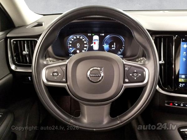 Серый Вольво B60 2022 в Таллин, объемом двигателя 2.00 л и пробегом 39 тыс. км за 35990 €, фото 4 на AUTOMOTO.COM.LV