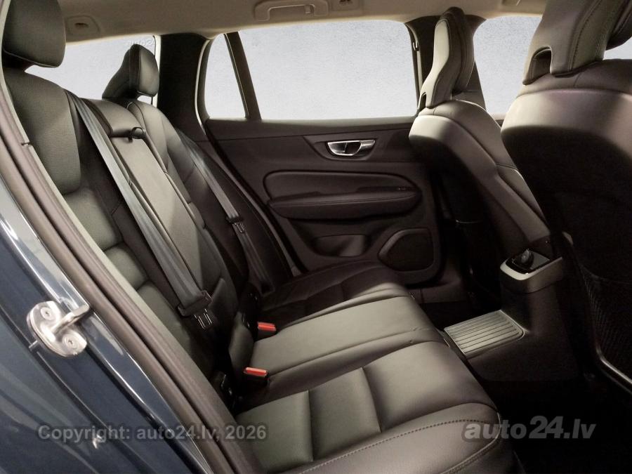 Pelēks Volvo V60 2022 Tallina, ar dzinēja tilpumu 2.00 L un nobraukumu 39 tūkst. km par 35990 €, foto 8 vietnē AUTOMOTO.COM.LV
