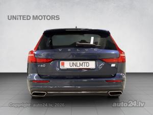 Pelēks Volvo V60 2022 Tallina, ar dzinēja tilpumu 2.00 L un nobraukumu 39 tūkst. km par 35990 €, foto 10 vietnē AUTOMOTO.COM.LV