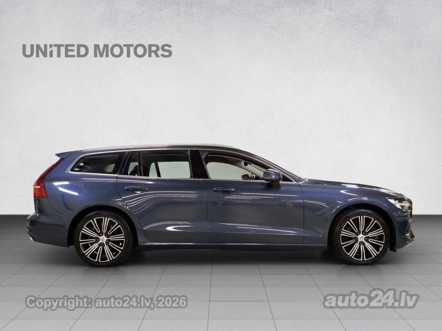 Pelēks Volvo V60 2022 Tallina, ar dzinēja tilpumu 2.00 L un nobraukumu 39 tūkst. km par 35990 €, foto 11 vietnē AUTOMOTO.COM.LV