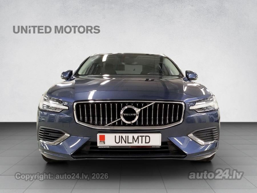 Pelēks Volvo V60 2022 Tallina, ar dzinēja tilpumu 2.00 L un nobraukumu 39 tūkst. km par 35990 €, foto 12 vietnē AUTOMOTO.COM.LV