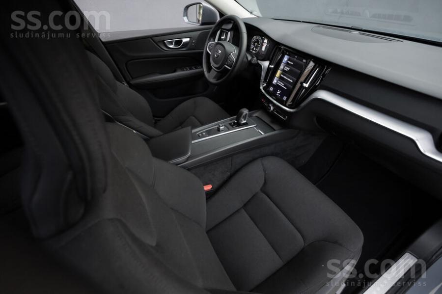 Pelēks Volvo V60 2022 Jelgava, ar dzinēja tilpumu 2.00 L un nobraukumu 193 tūkst. km par 16500 €, foto 14 vietnē AUTOMOTO.COM.LV