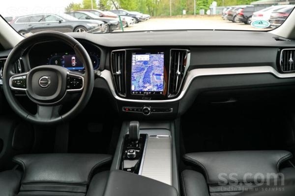 Pelēks Volvo V60 2022 Tukums, ar dzinēja tilpumu 2.00 L un nobraukumu 191 tūkst. km par 18990 €, foto 10 vietnē AUTOMOTO.COM.LV