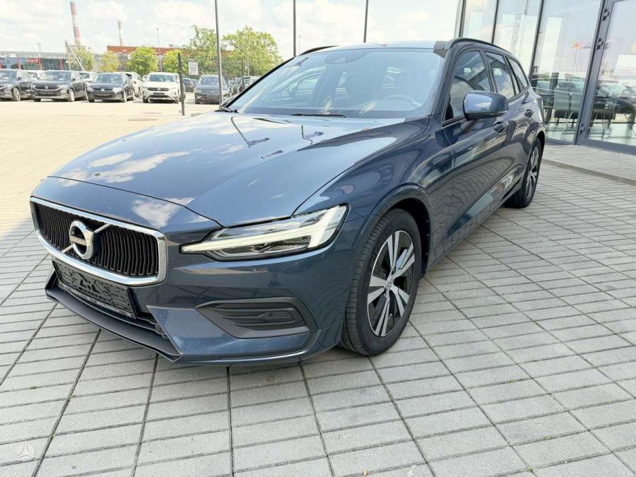 Grey Volvo V60 2022 in Kaunas, with an engine capacity of 1.97 L and mileage of 198 thousand km for 15900 €, photo 1 on AUTOMOTO.COM.LV